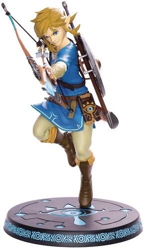 Buy Dark Horse - The Legend of Zelda: Breath of the Wild - Link Figure ...